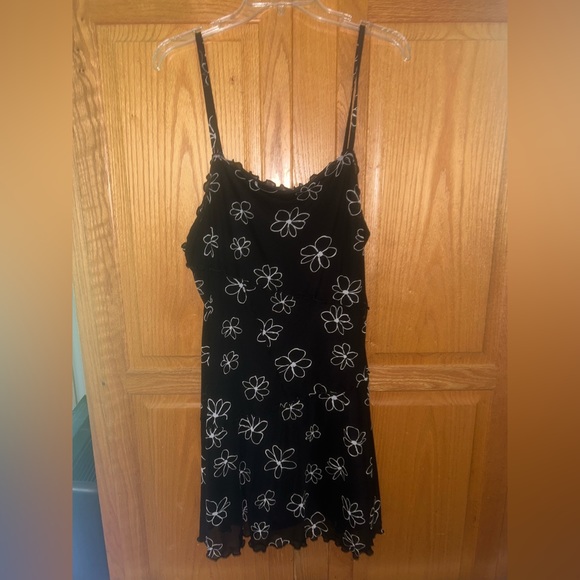 wild fable | Dresses | Wild Fable Black Dress W Flowers | Poshmark
